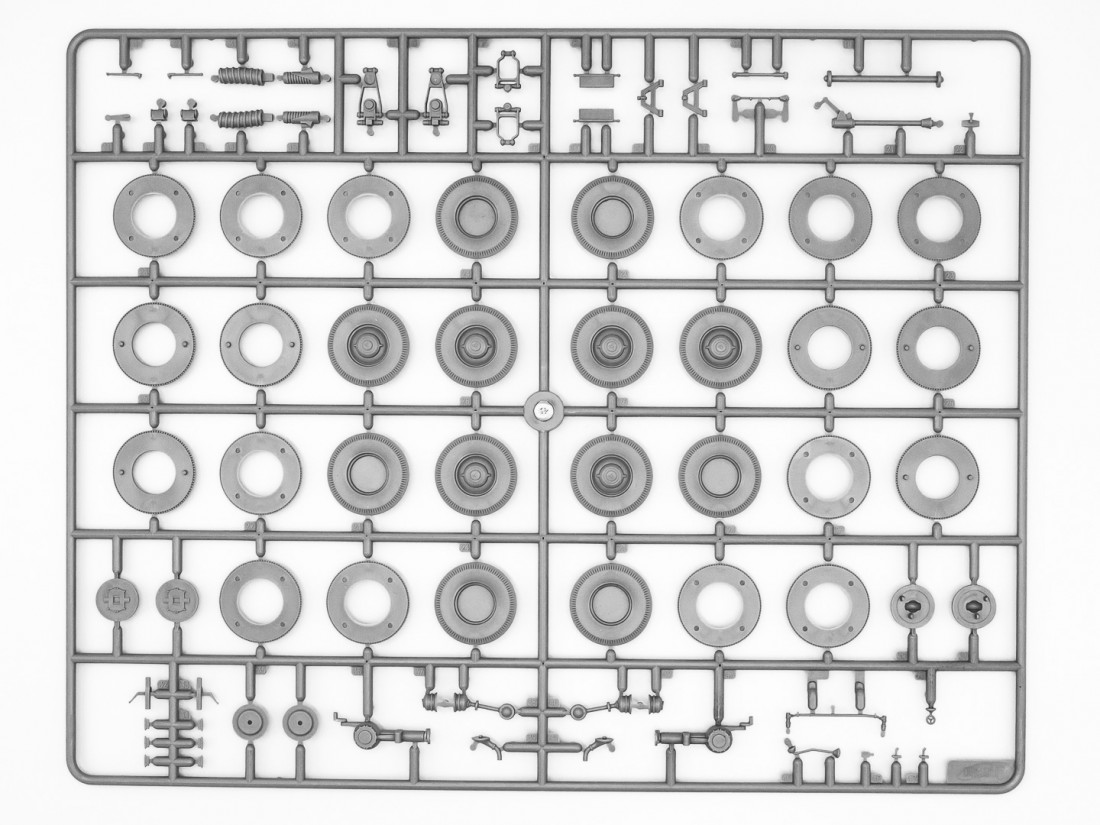 ICM 1:35 Typ 770K (W150) Tourenwagen with Open Cover 35534