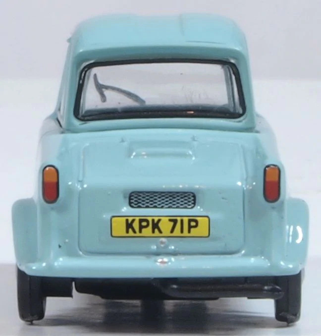 Oxford 1:76 AC Invacar Pale Blue 76INV001