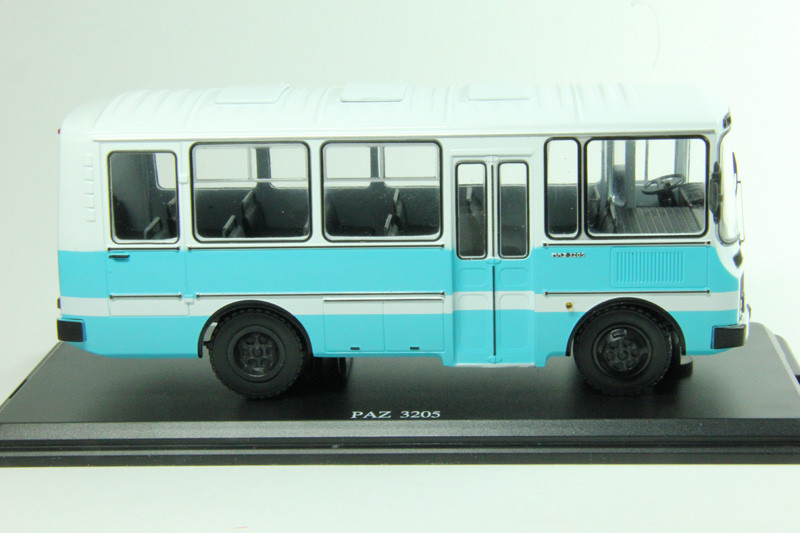 SSM 1:43 PAZ-3205 SSM4002
