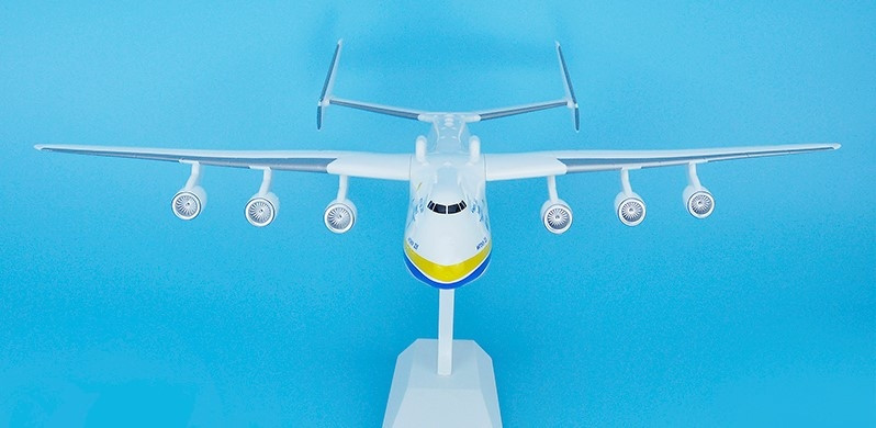 Lupa 1:200 Antonov An-225 Mrija, Antonov Design Bureau, 2009 Colors ...