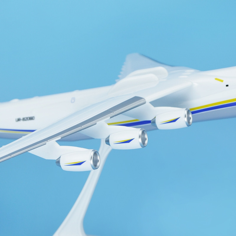 Lupa 1:200 Antonov An-225 Mrija, Antonov Design Bureau, 2009 Colors ...