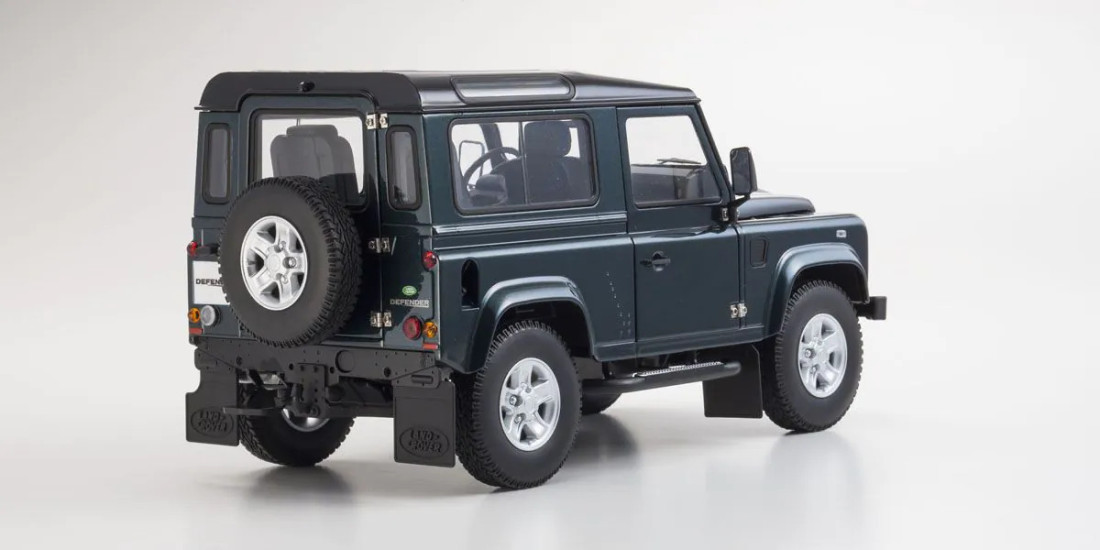 Kyosho 1:18 Land Rover Defender 90 Autobiography 2007 (Aintree Green ...